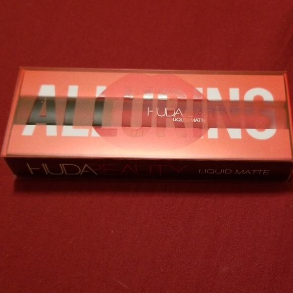 HUDA BEAUTY | Makeup | Huda Beauty Liquid Matte Lipstick In Alluring ...